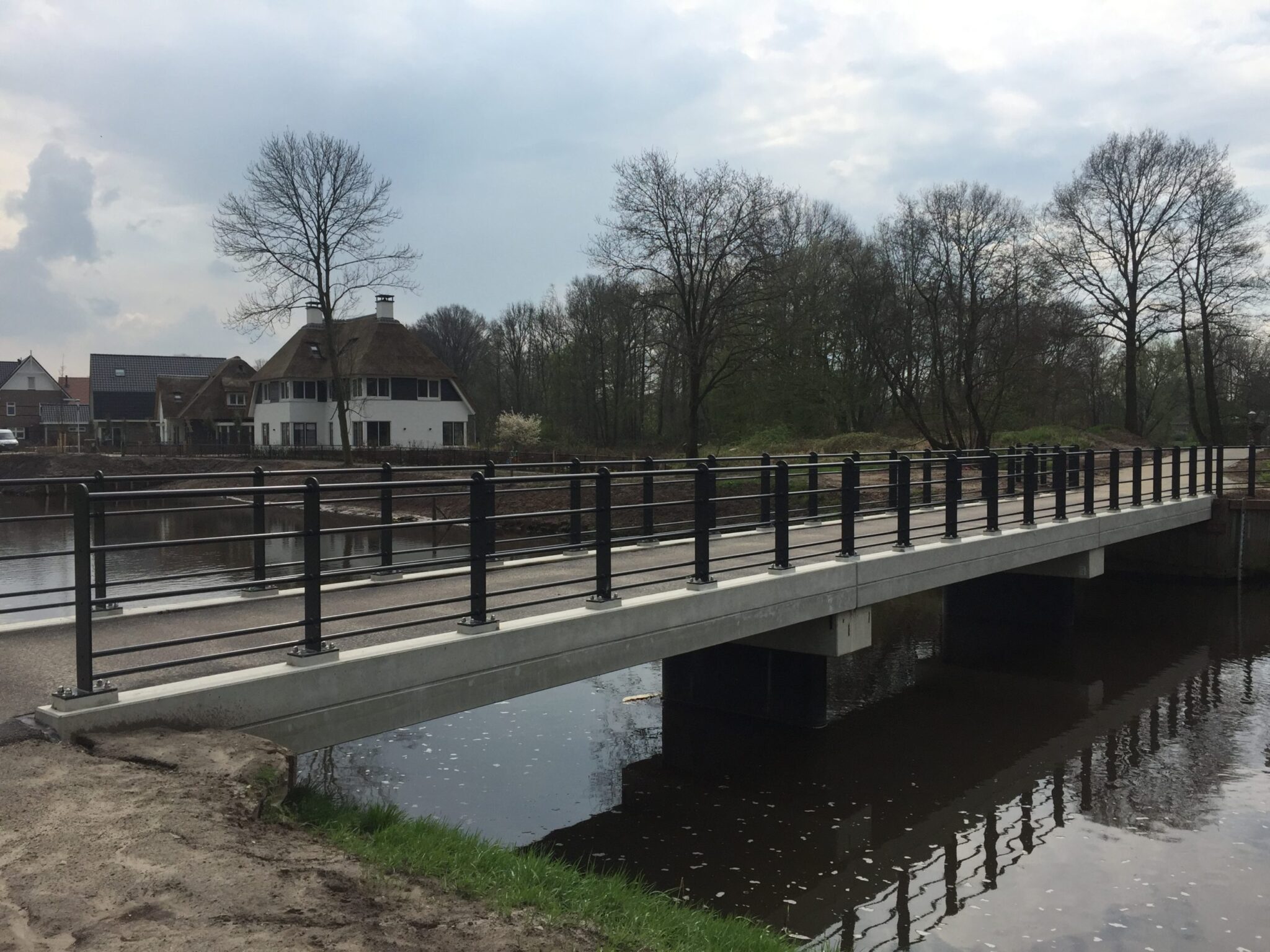Prefab Betonnen Bruggen - Van der Linden Beton